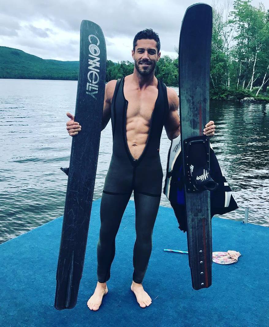 celeb – Captured Heroes